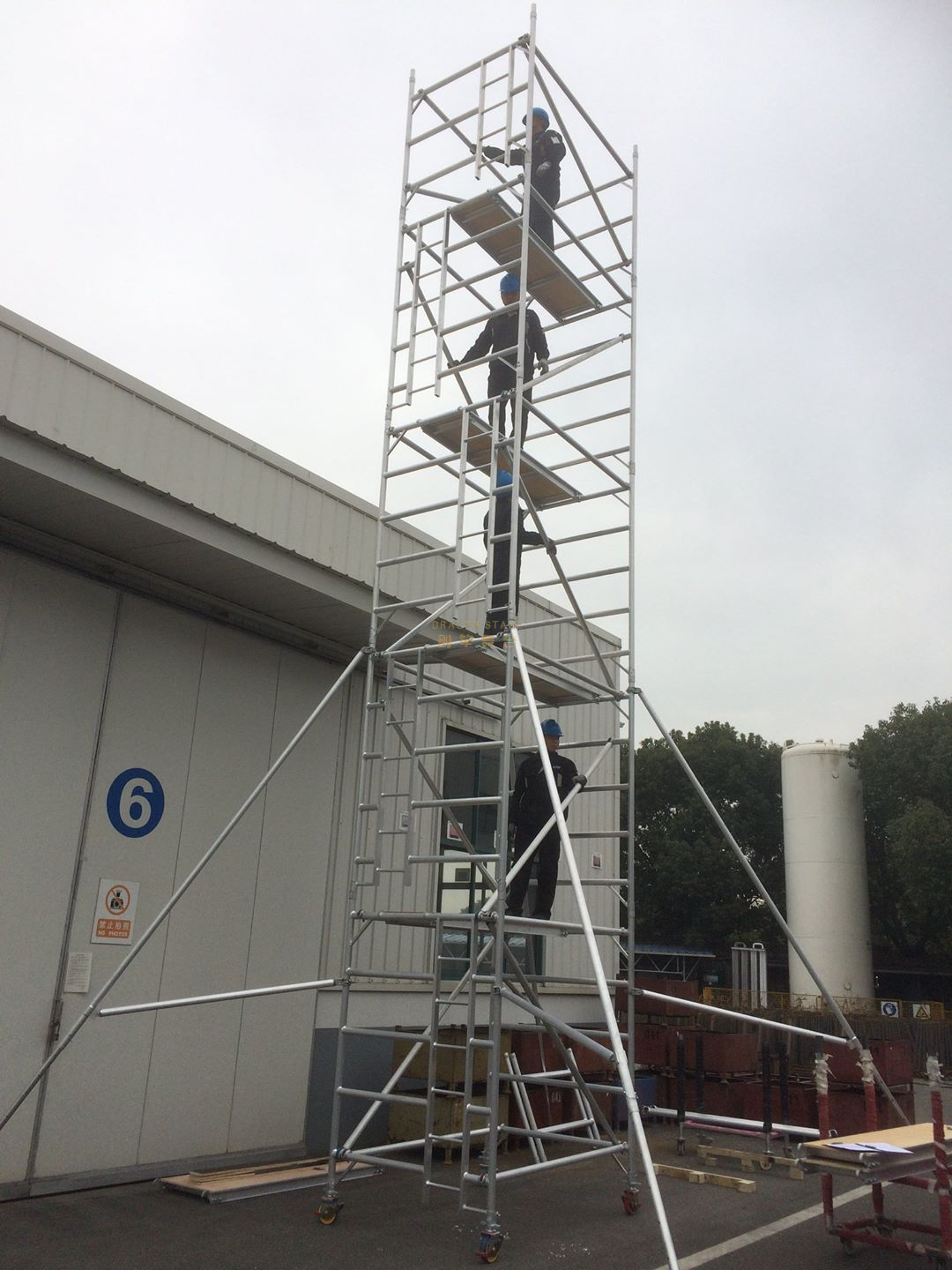 Scaffolding Mobile Gunner Platforms Extrusions were used in scaffolding ...